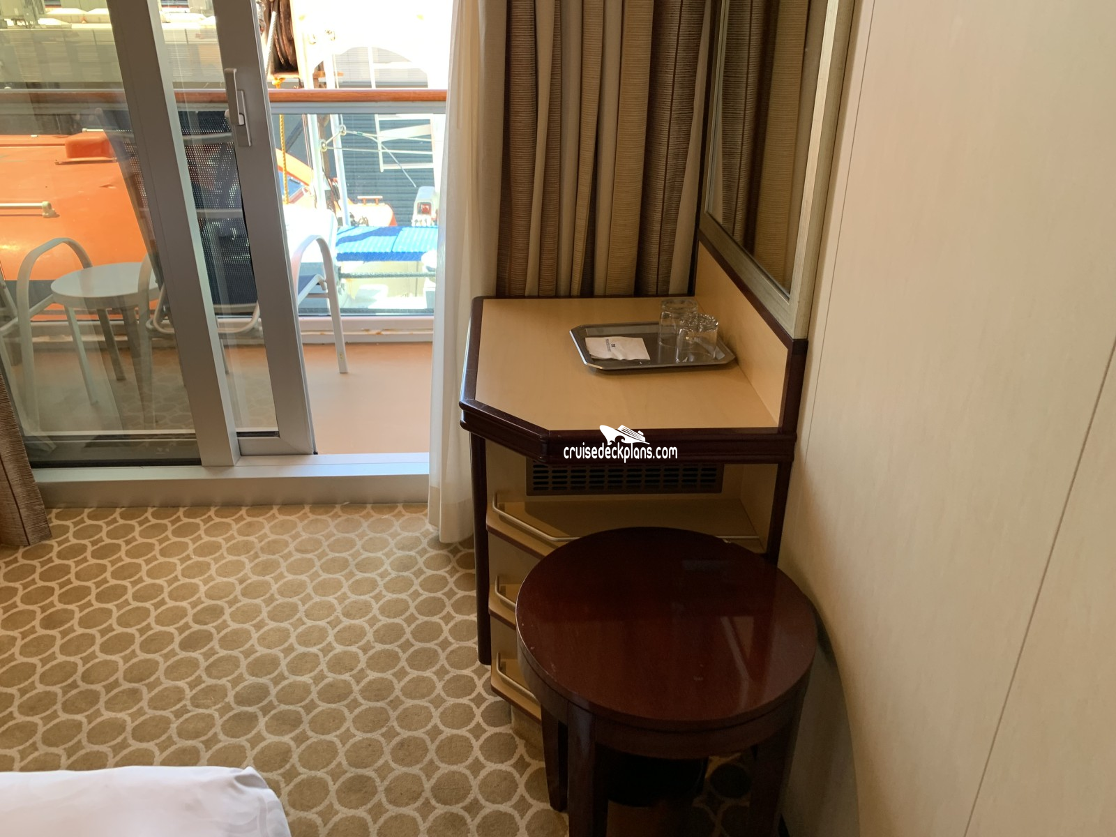 Royal Princess III Cabin E312