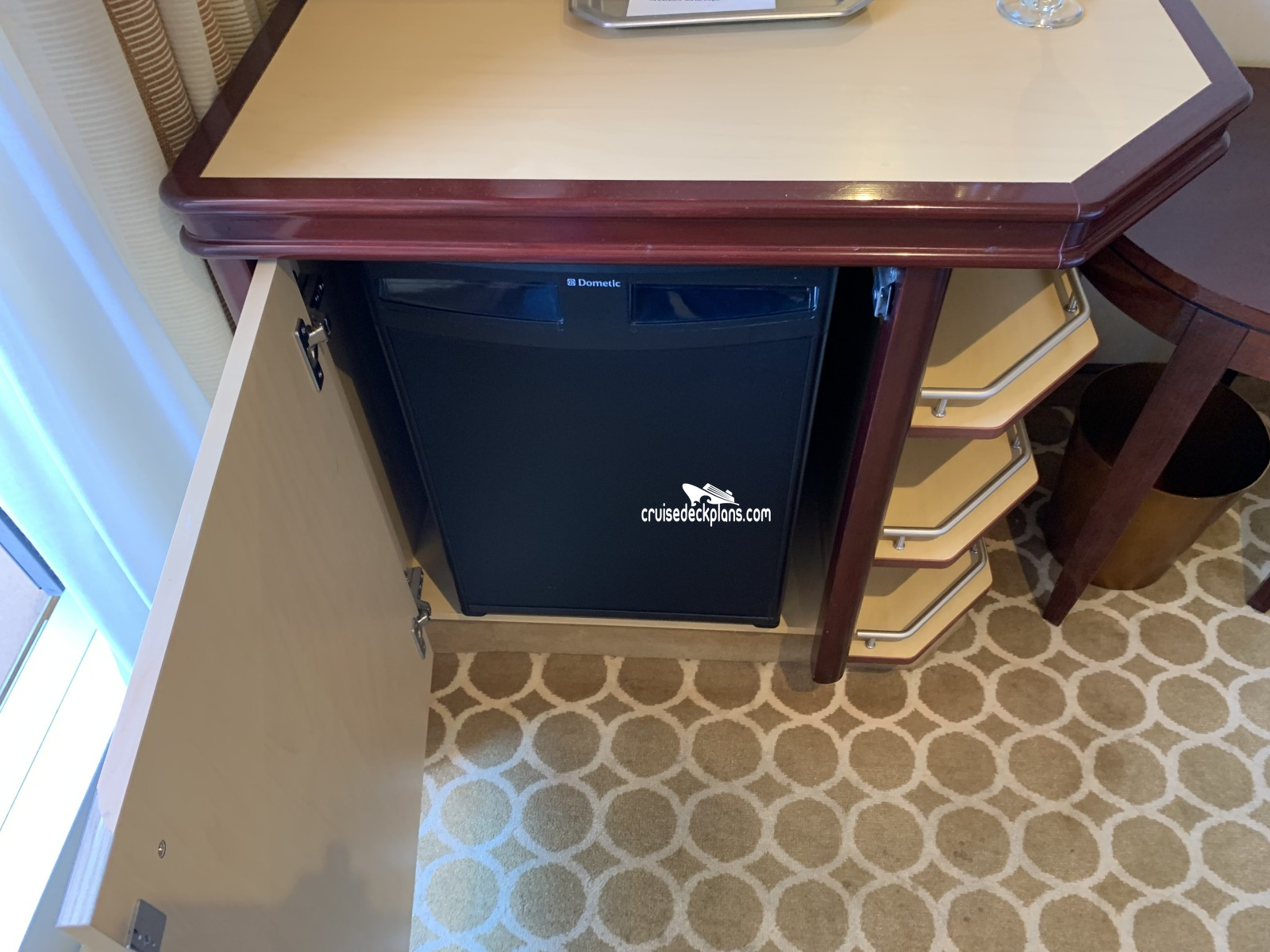 Royal Princess III Cabin E312