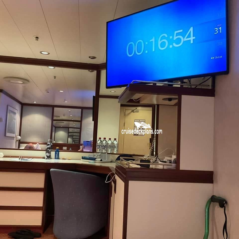 Pacific Explorer Cabin 9038