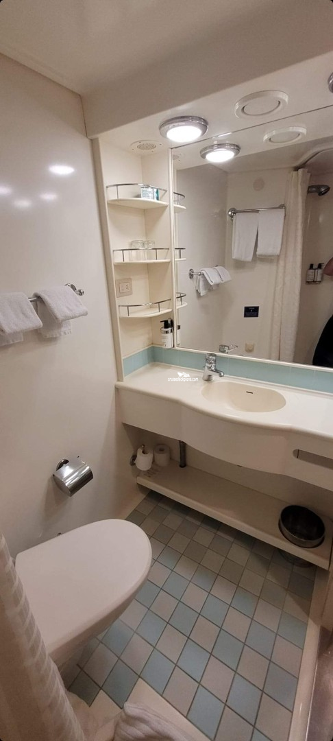 Pacific Adventure Cabin 12424