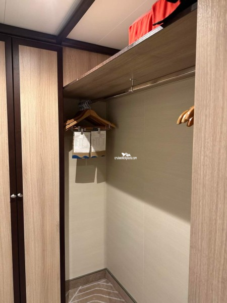Stateroom B429 Discovery Princess