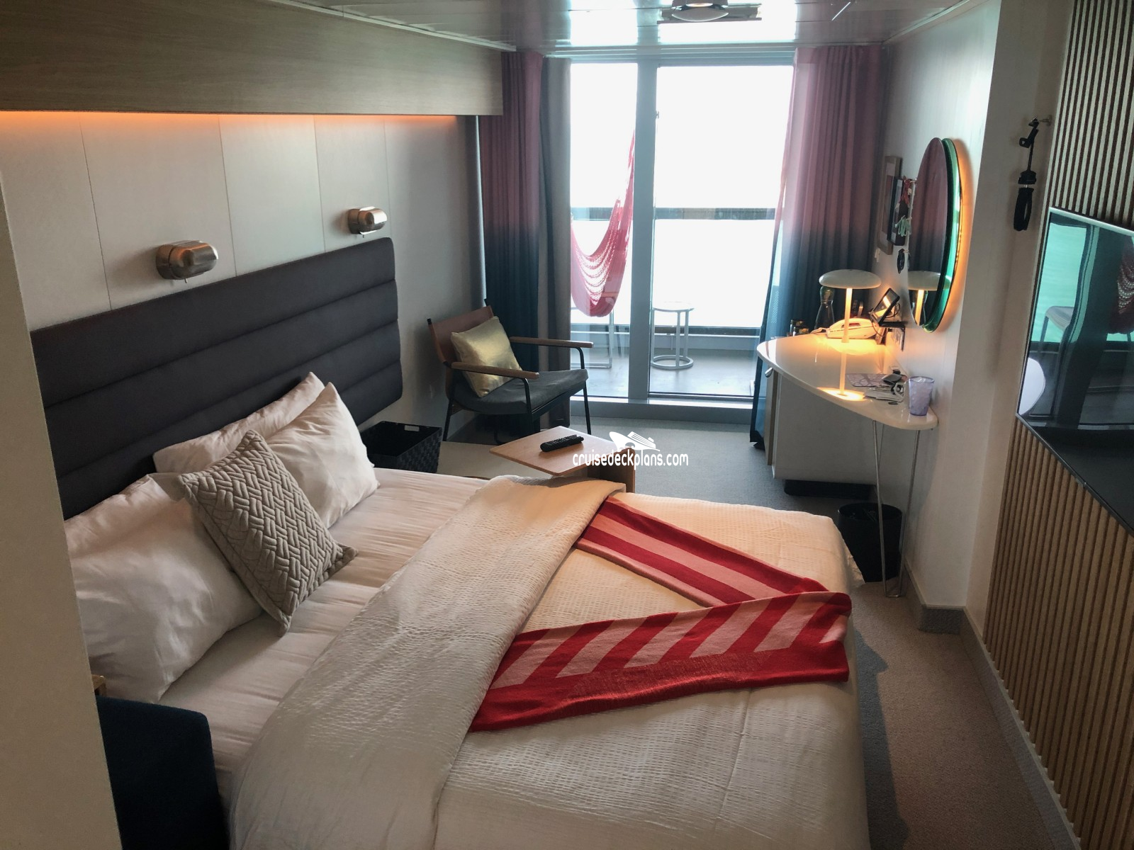 Scarlet Lady Cabin 14318A