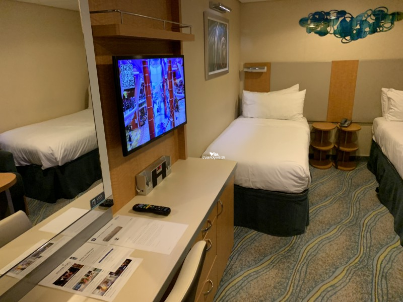 Allure of the Seas deck plans, diagrams, pictures and videos.