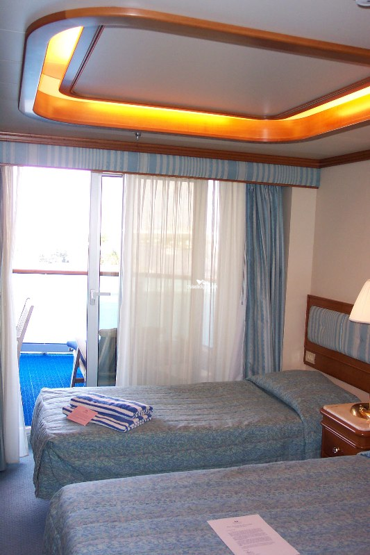 Grand Princess Cabin D736