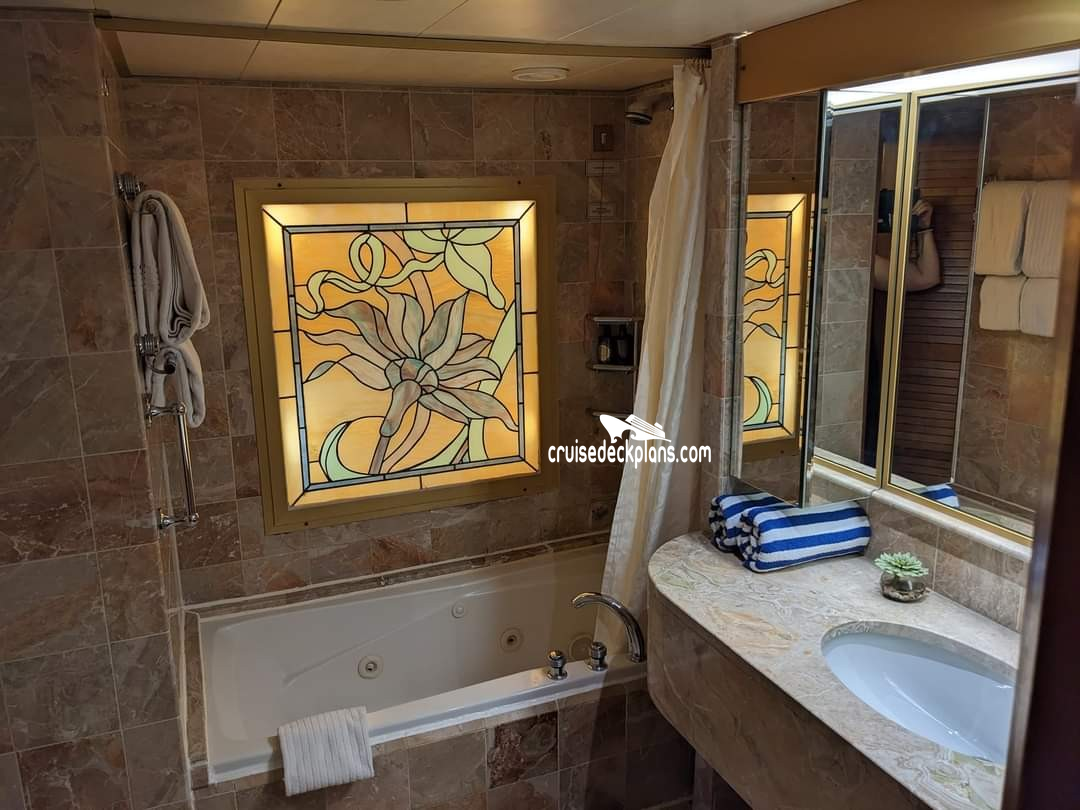 Pacific Explorer Cabin 9238