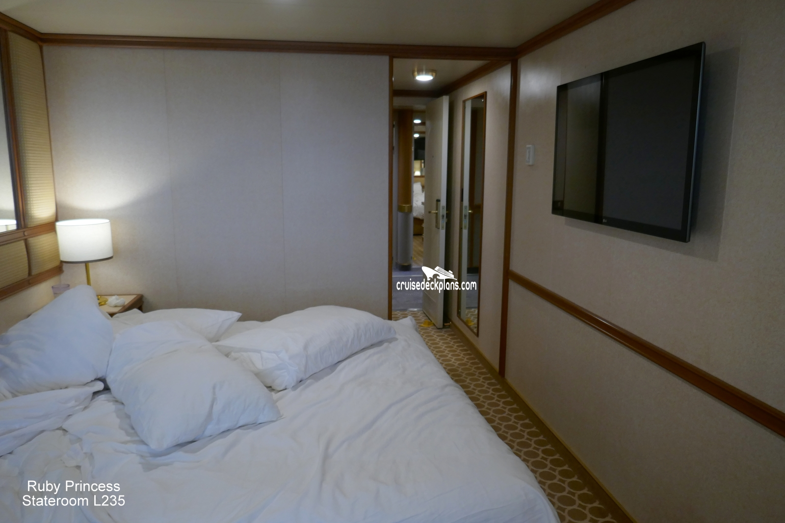 Ruby Princess Cabin L235