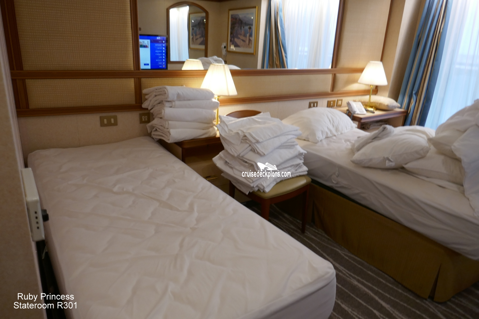 Ruby Princess Cabin R301