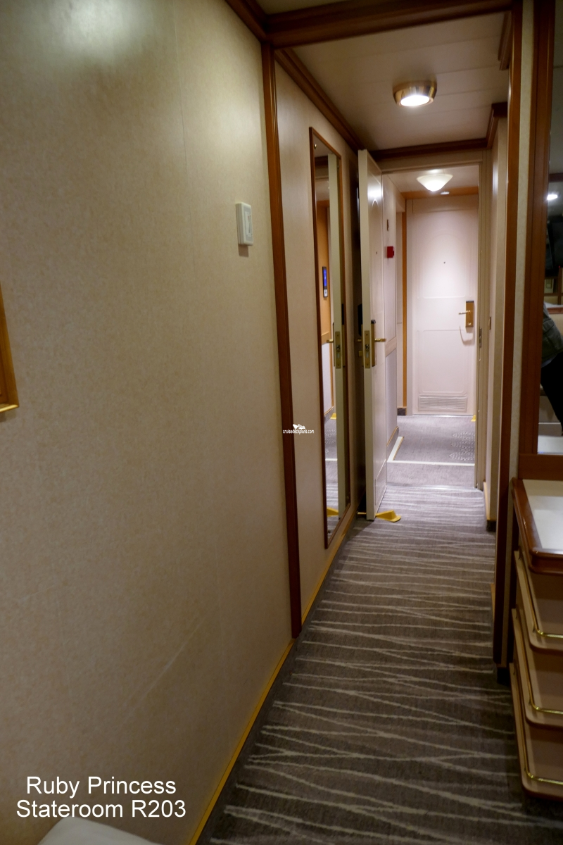 Ruby Princess Cabin R203