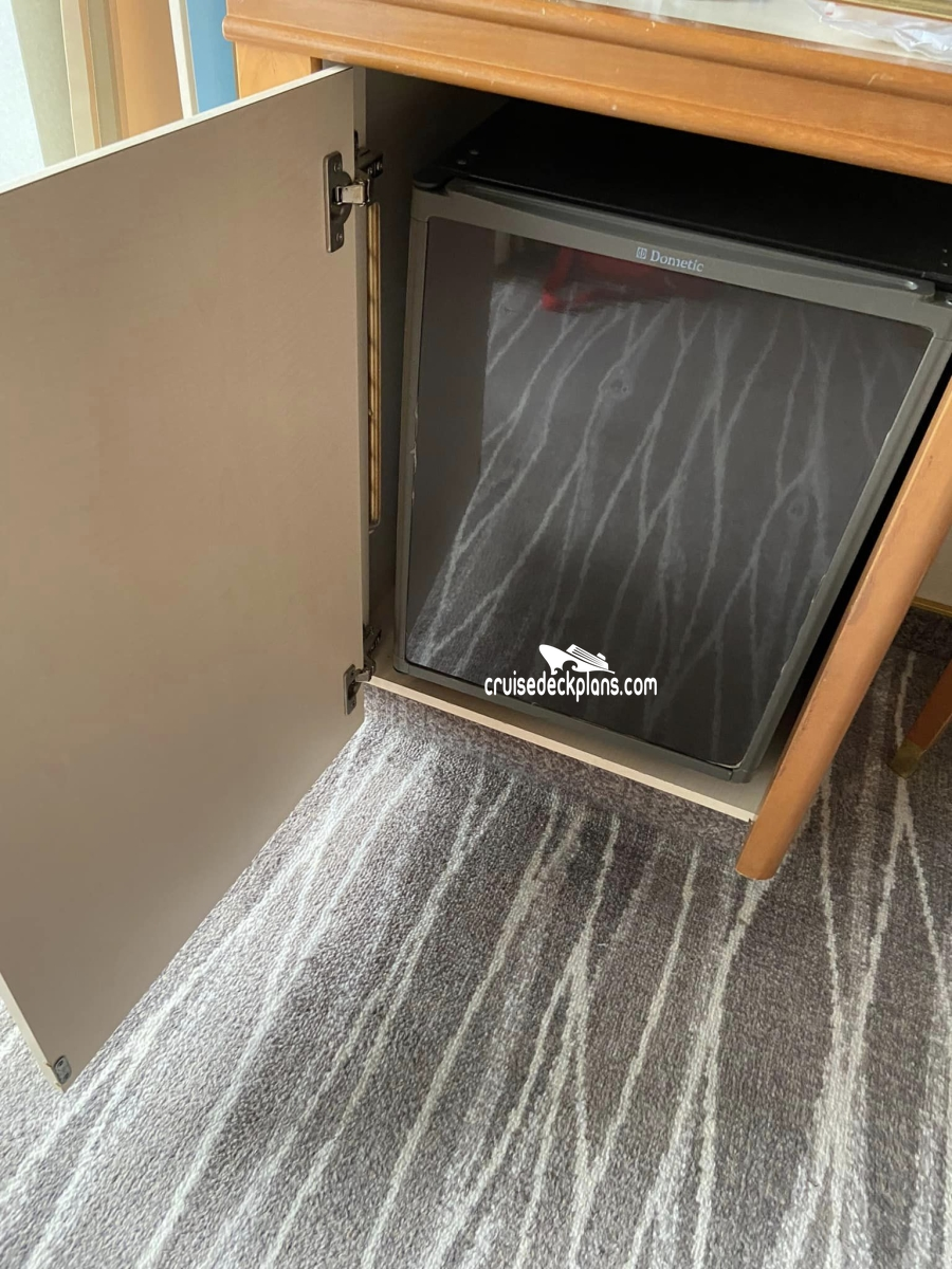 Crown Princess Cabin C742