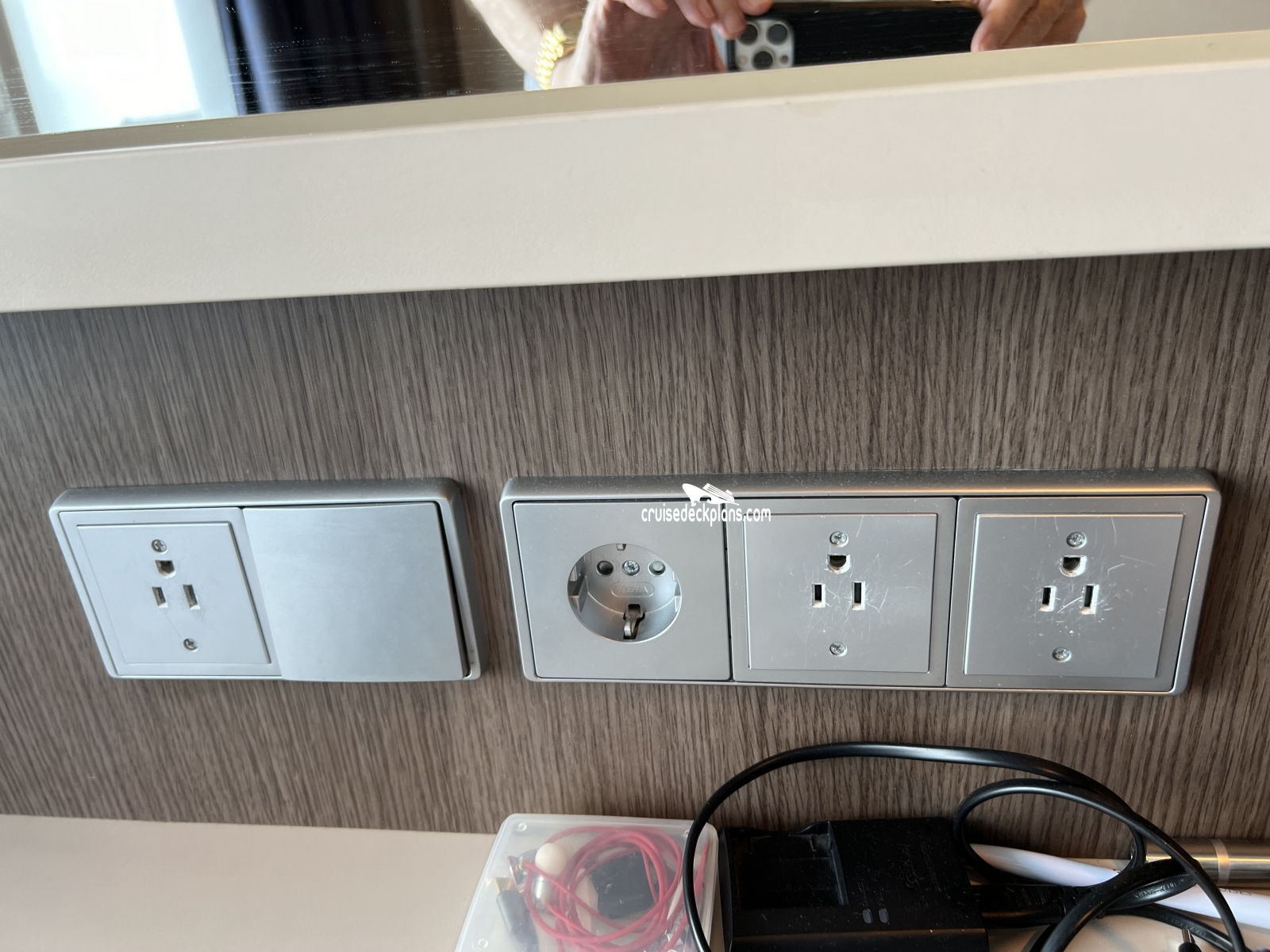 Norwegian Joy Cabin 9908