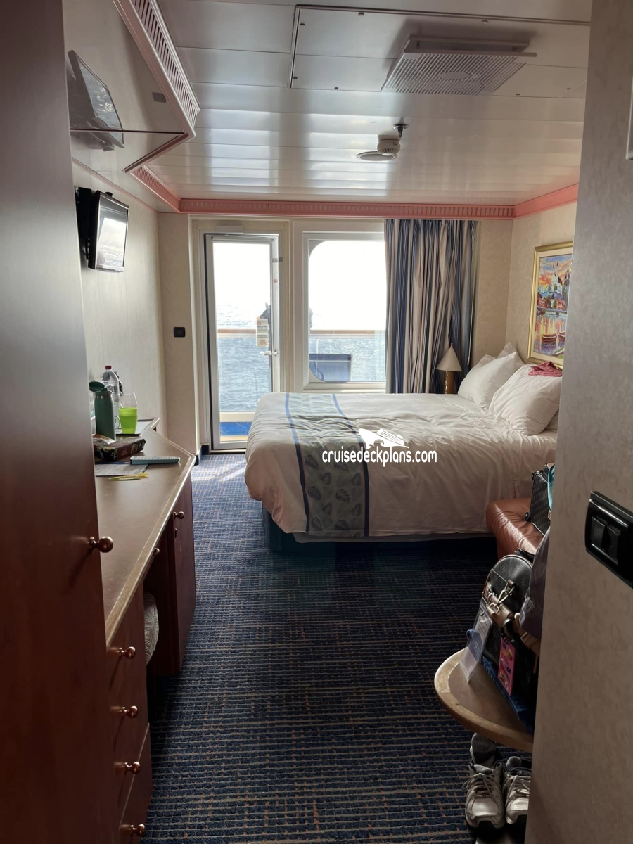 Carnival Splendor decks, cabins, diagrams and pics.
