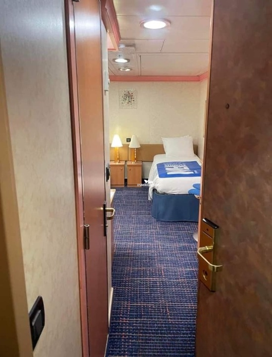 Carnival Splendor Cabin 1424