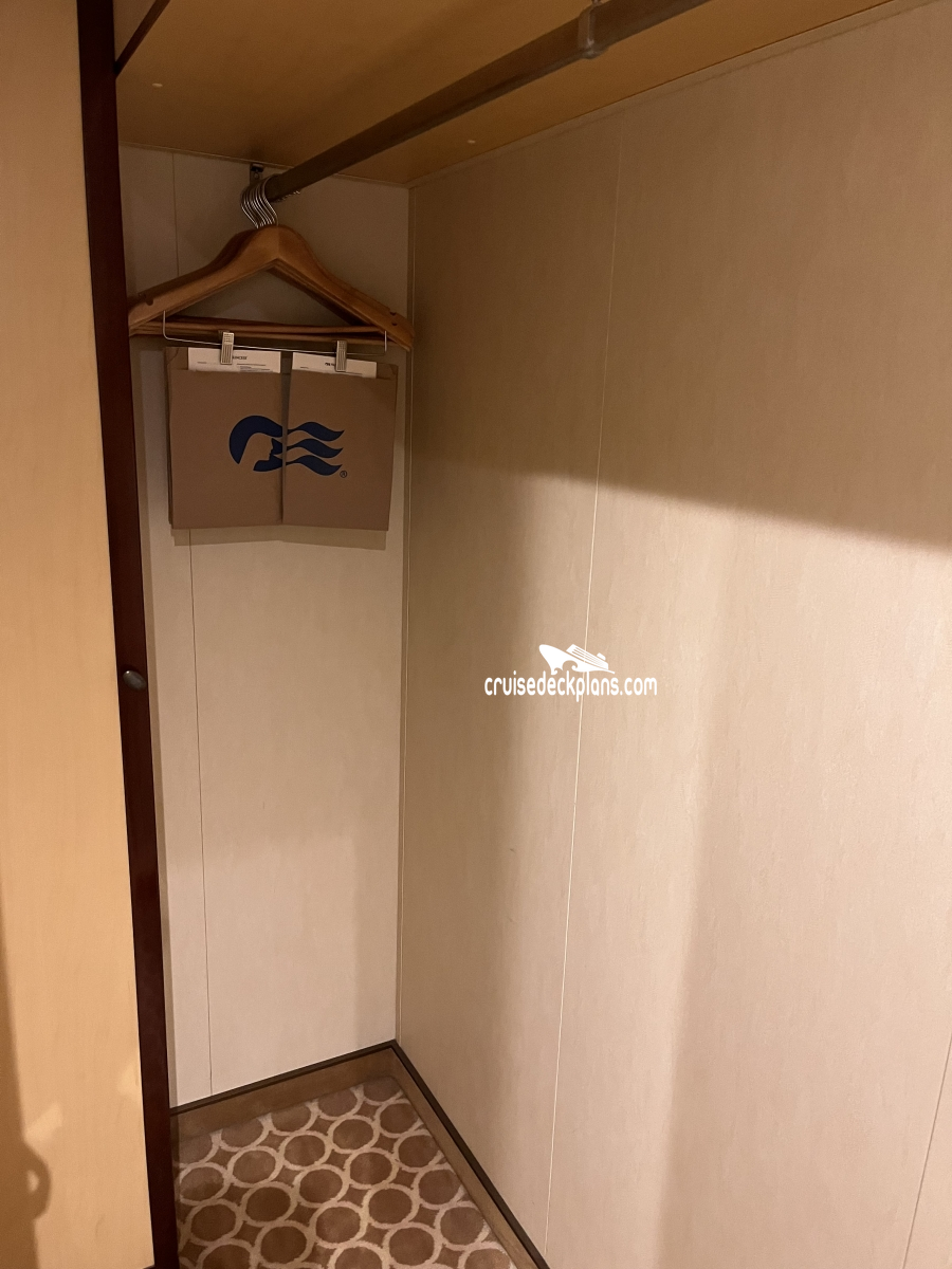 Royal Princess III Cabin E509