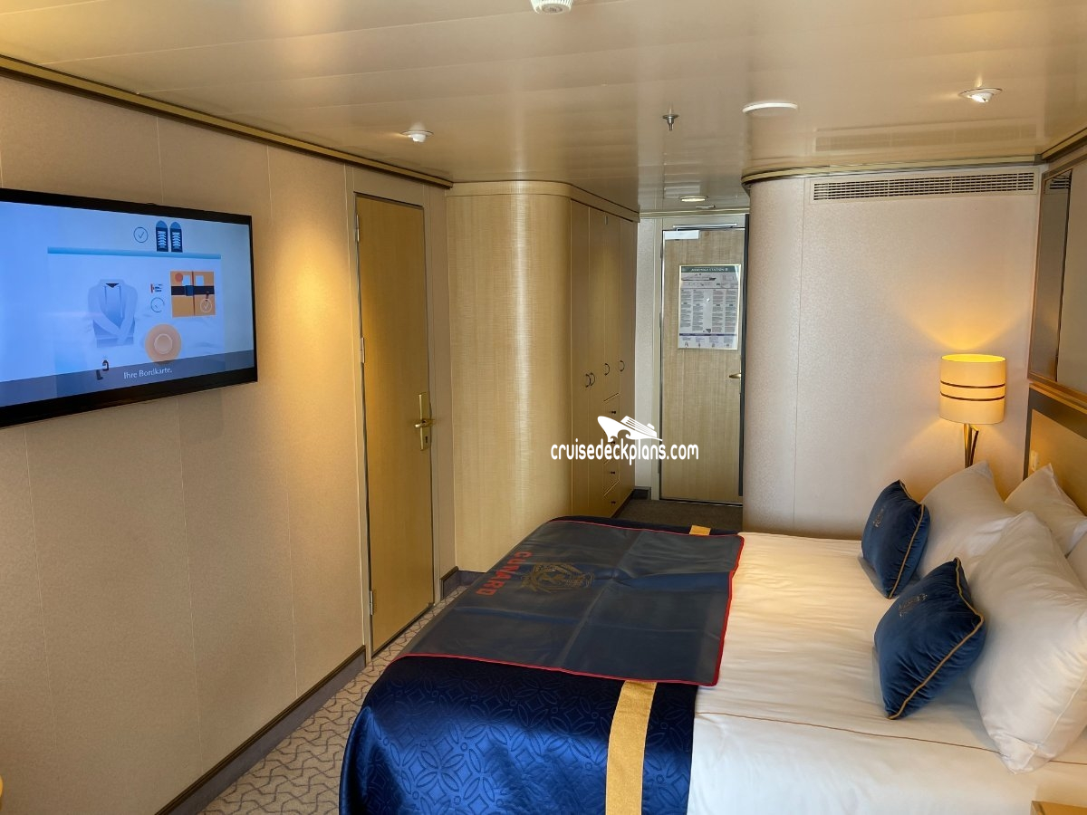 Queen Mary 2 Cabin 4043