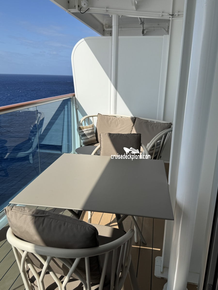 Sun Princess Signature Vista Suite Details and Pictures