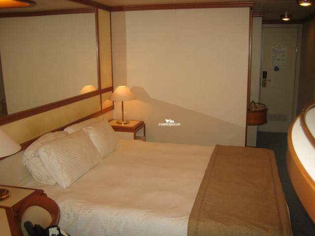 Golden Princess Cabin E729
