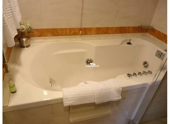 Island Princess Cabin C702