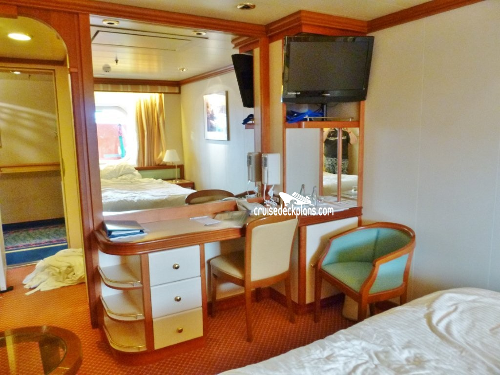 Coral Princess Cabin E510