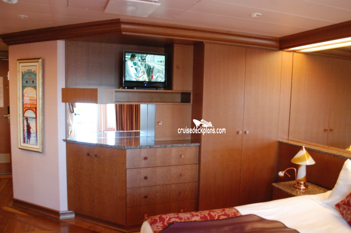 Carnival Splendor Cabin 7323