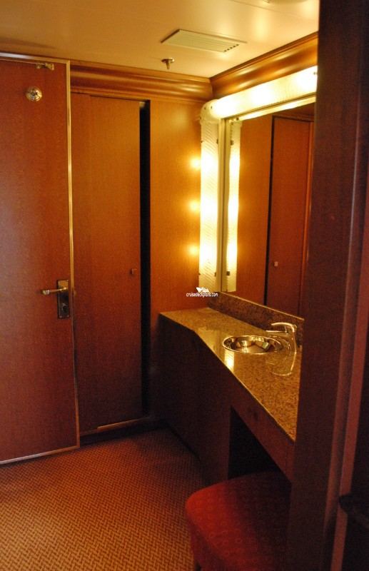 Carnival Splendor Cabin 7317