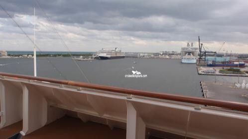 Royal Princess III Cabin M105