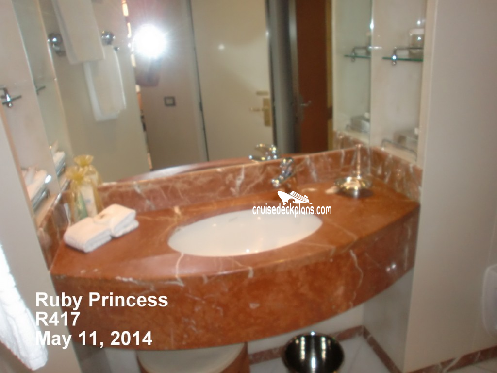 Stateroom R417 Ruby Princess