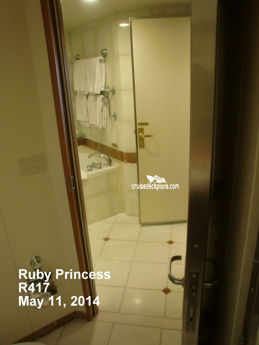 Stateroom R417 Ruby Princess