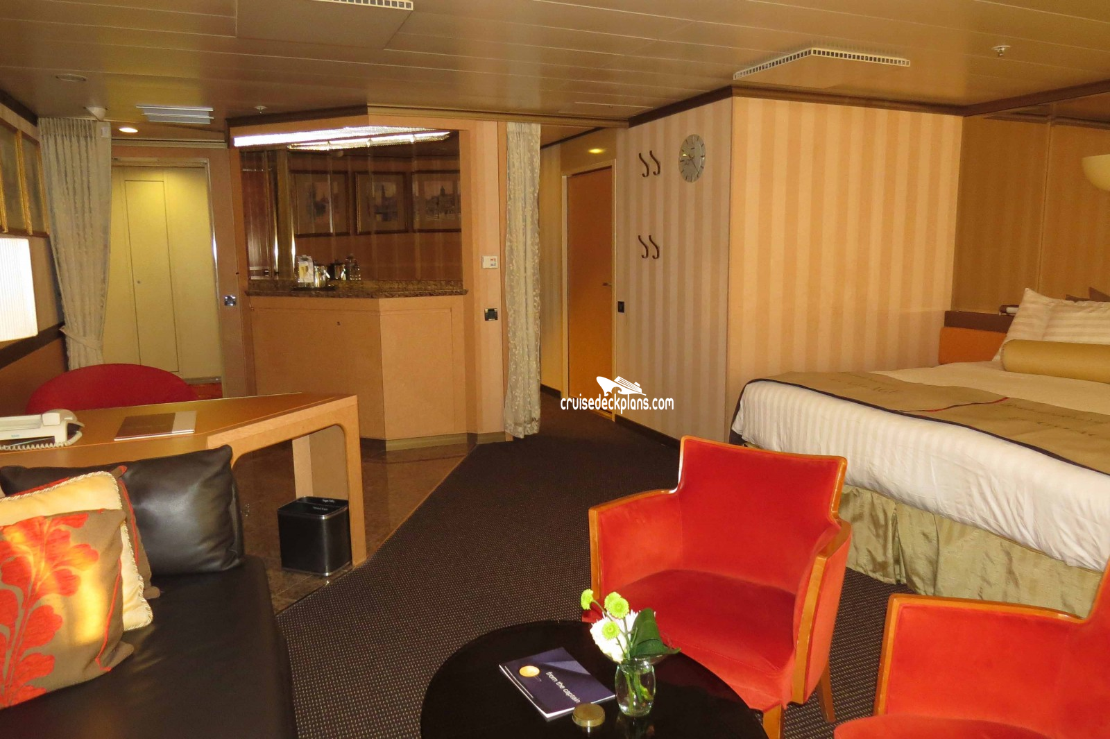 Amsterdam Cabin 7058