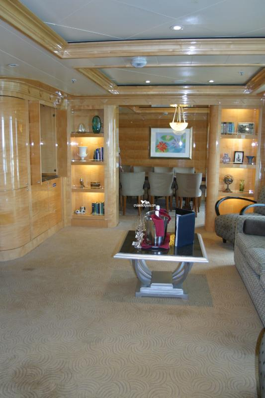 Disney Magic Cabin 8030