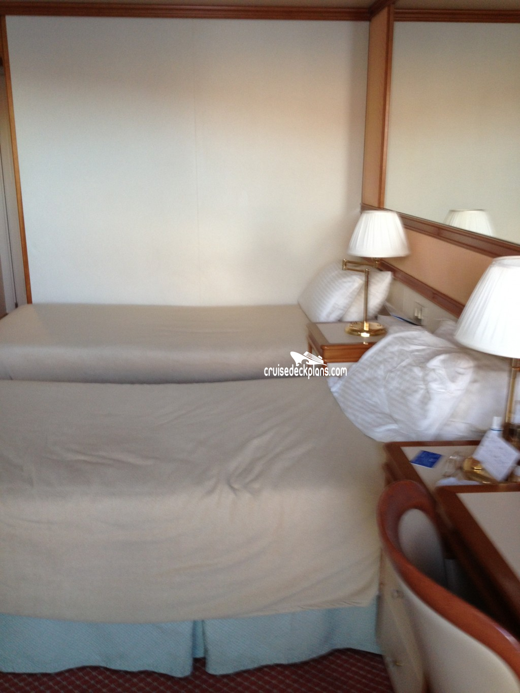 Pacific Explorer Deck Plans, Diagrams, Pictures, Video