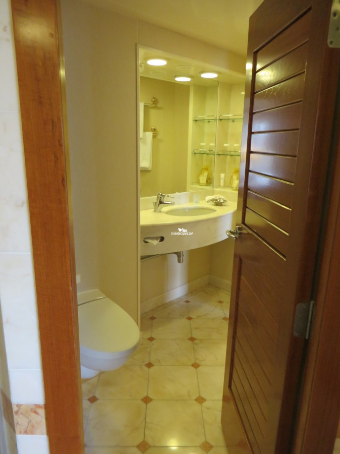 Coral Princess Cabin D703