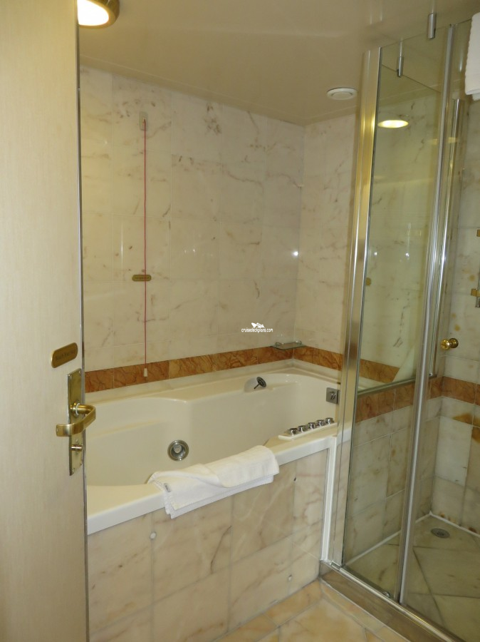 Coral Princess Cabin D703