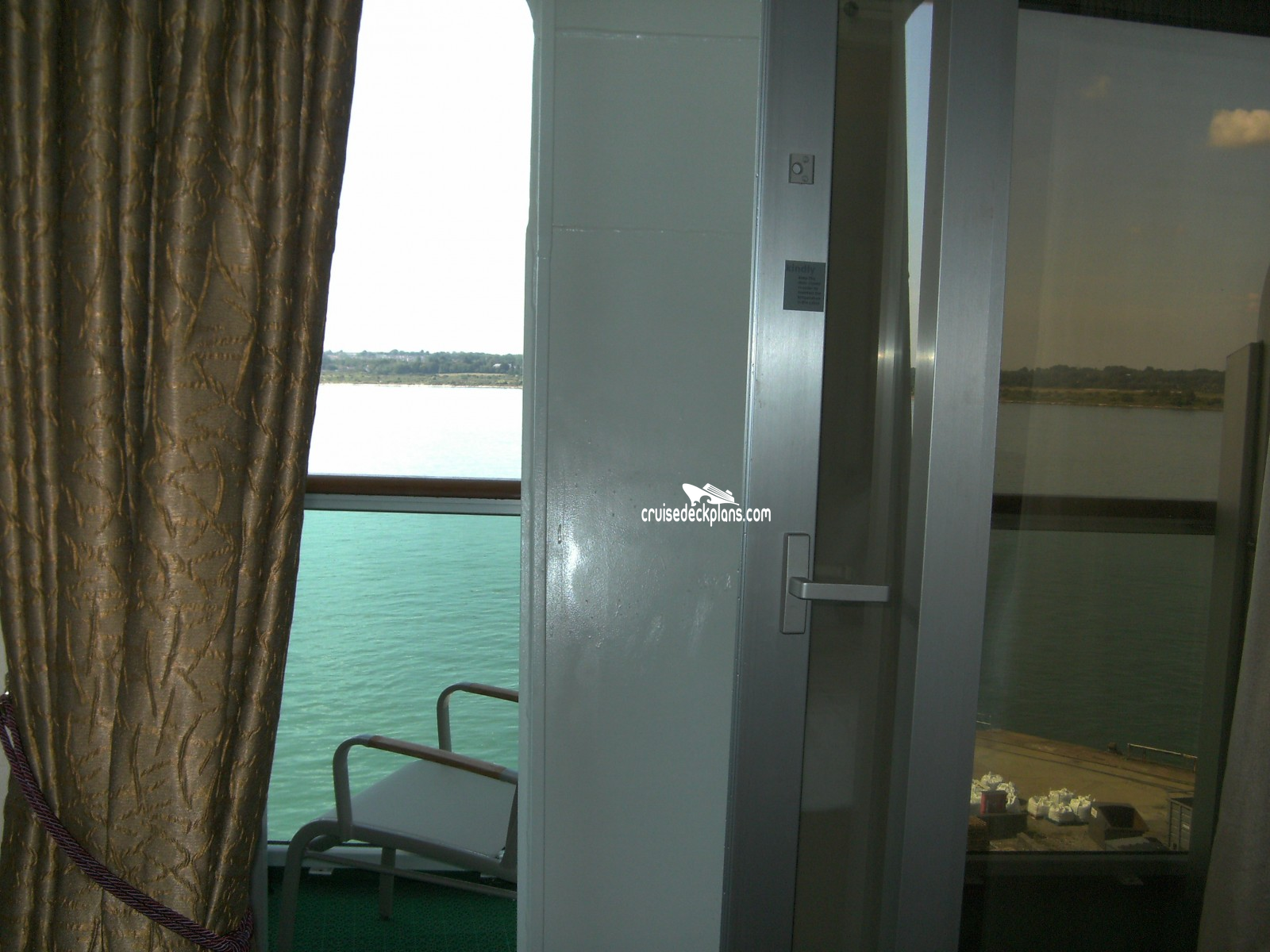 Azura Cabin C750