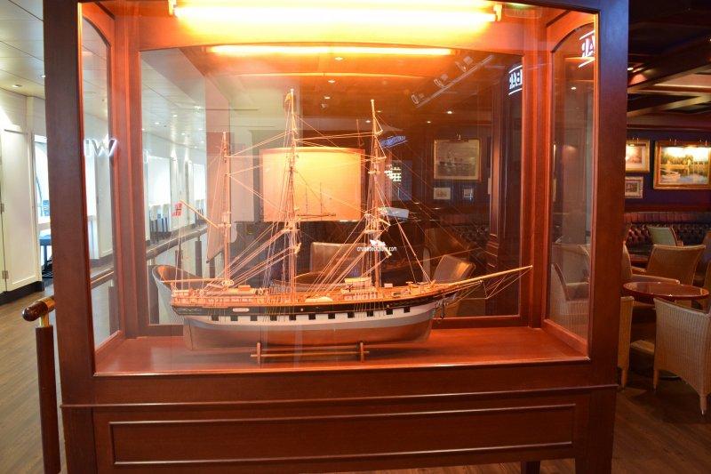 Norwegian Sun Windjammer Bar Pictures