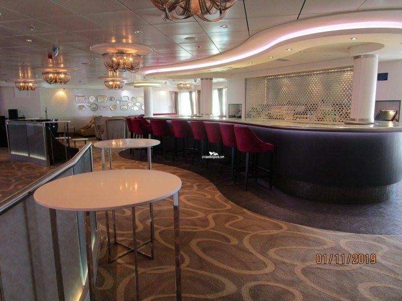Norwegian Breakaway Shakers Cocktail Bar Pictures