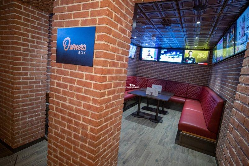 Navigator of the Seas Playmakers Bar Pictures