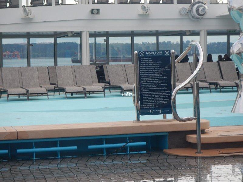 Norwegian Joy Pool Pictures