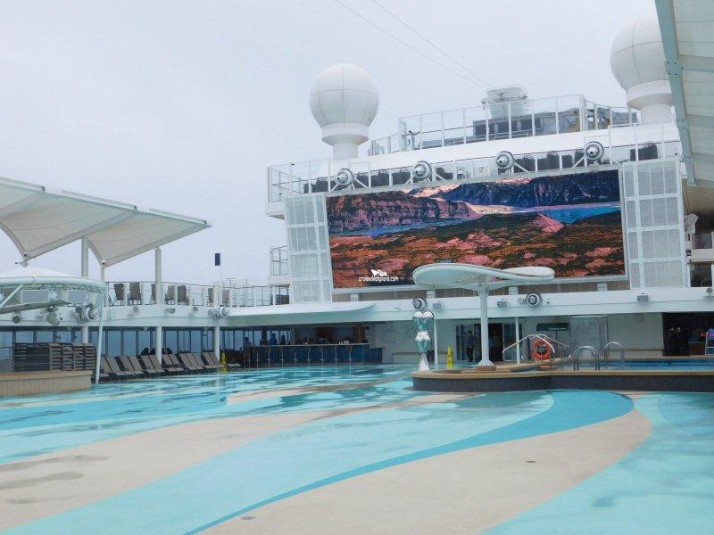 Norwegian Joy Pool Pictures