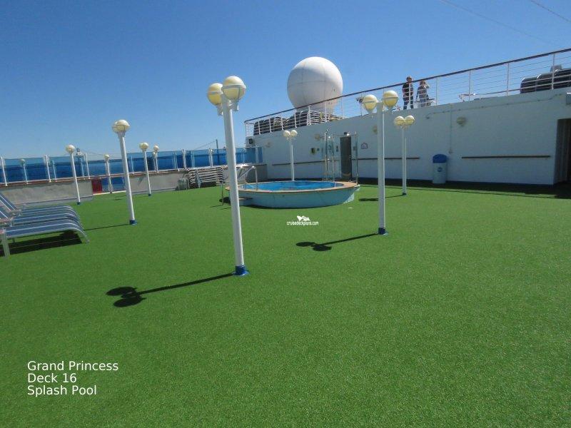 Grand Princess Splash Pool Pictures