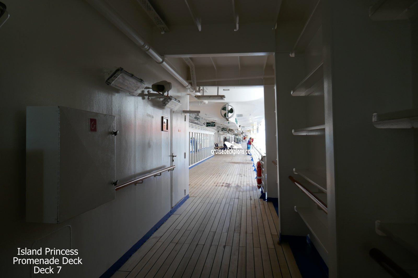 Island Princess Outside Promenade Pictures