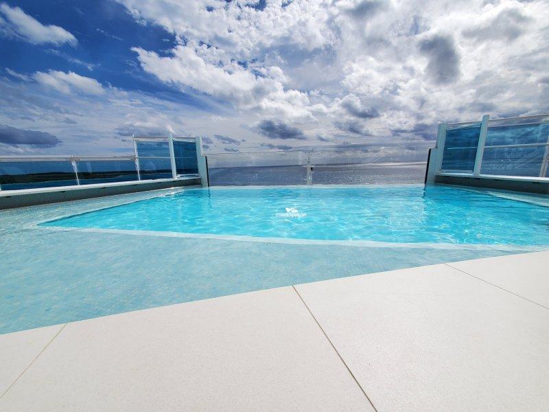 Enchanted Princess Wake View Bar Pictures