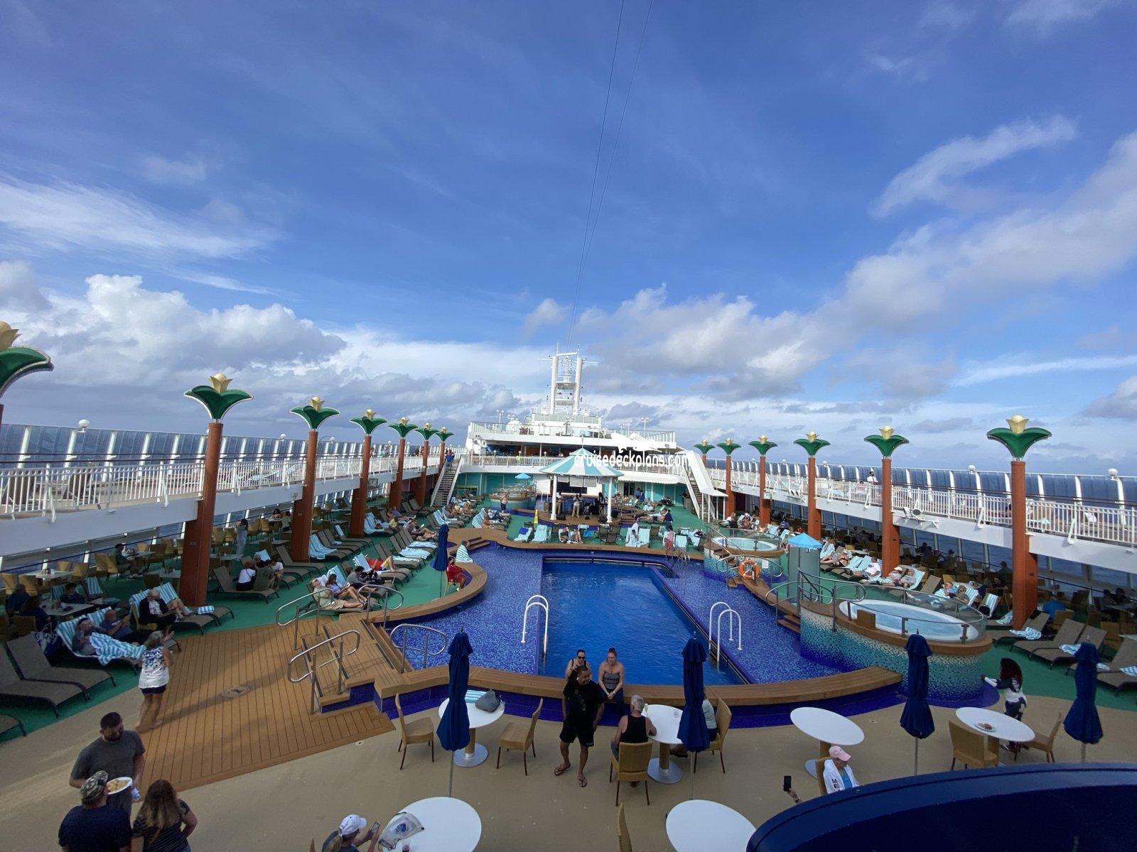 Norwegian Gem Tahitian Pool Pictures