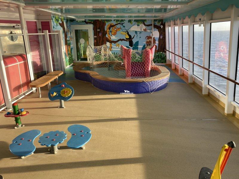 Norwegian Gem Kids Pool Pictures