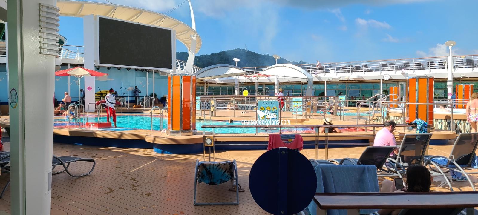 Liberty of the Seas Main Pool Pictures