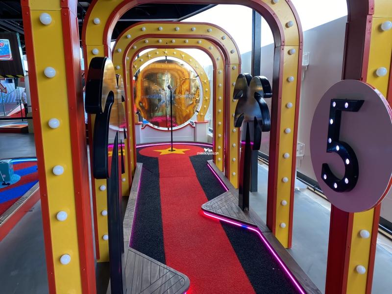 Norwegian Prima Tee Time Pictures