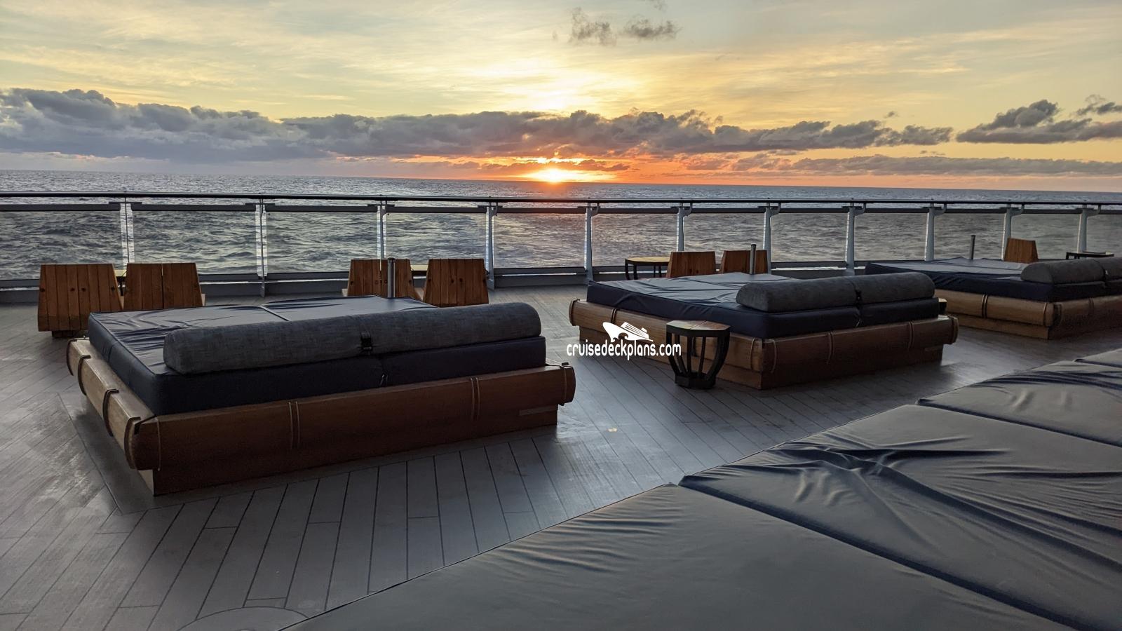 Valiant Lady Dock Pictures