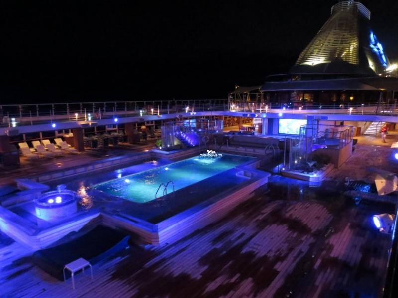 Oceania Marina Pool Pictures