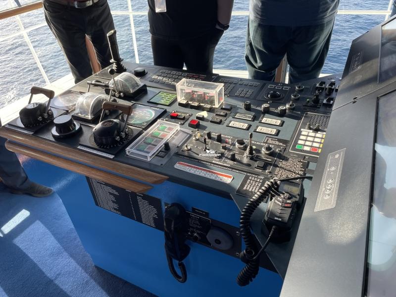 Navigator of the Seas Bridge Pictures