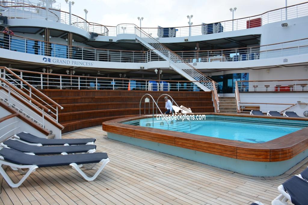 Grand Princess Terrace Pool Pictures