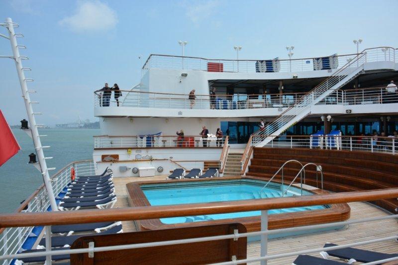 Grand Princess Terrace Pool Pictures